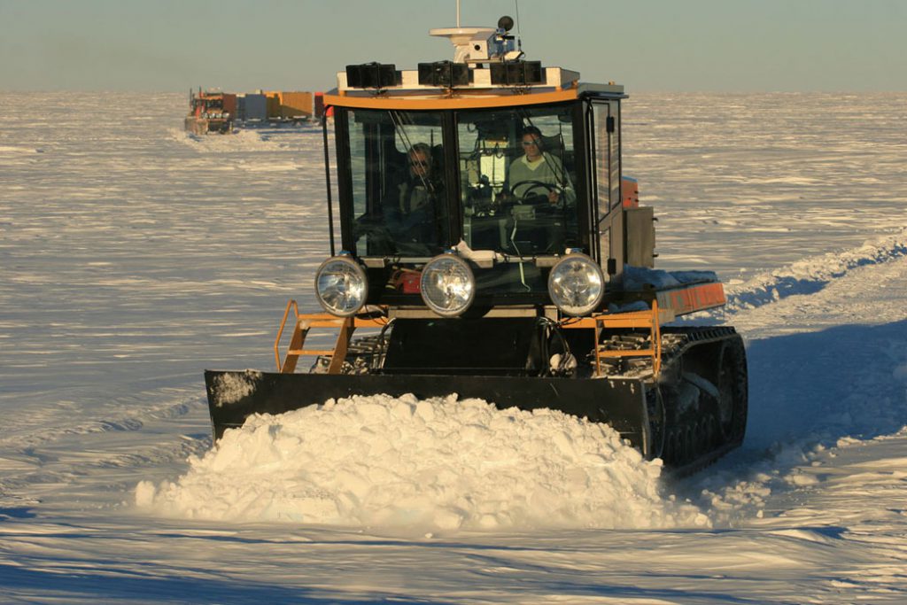 Grading vehicle prototype